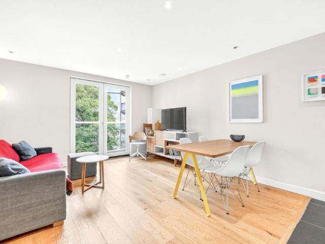 Devizes Street, London 1 bed flat to rent £2,450 pcm £565 pw