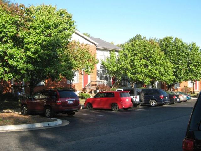 Devling Place Apartments 2 Bedroom Apartment for Rent at 3622 Ne Chouteau Trfy, Kansas City, MO 64120 East Bottoms