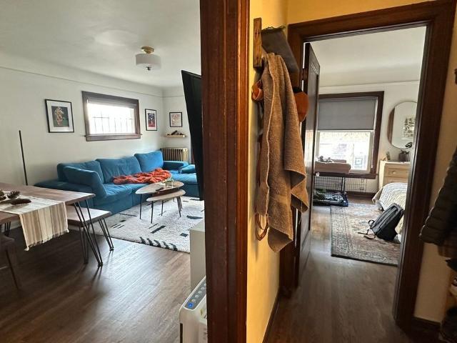 Devoe Apartments Studio Apartment for Rent at 5234 University Way Ne, Seattle, WA 98105 University District