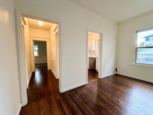 Devoe Apartments 1 Bedroom Apartment for Rent at 5234 University Way Ne, Seattle, WA 98105 University District