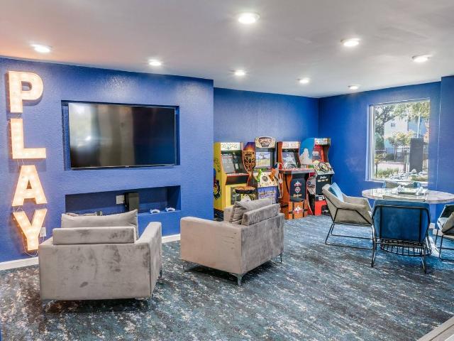 Devon on Northgate 2 Bedroom Apartment for Rent at 4013 W Northgate Dr, Irving, TX 75062 Song