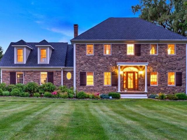 Devon Rd, Home For Sale