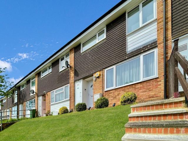 Devon Road, Luton, Bedfordshire LU2, 3 bed semi detached house to rent, £1,600 pcm | PrimeLocation