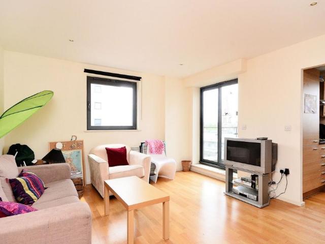 Devonport Street, E1, Whitechapel. 2 bed flat to rent £2,300 pcm £531 pw
