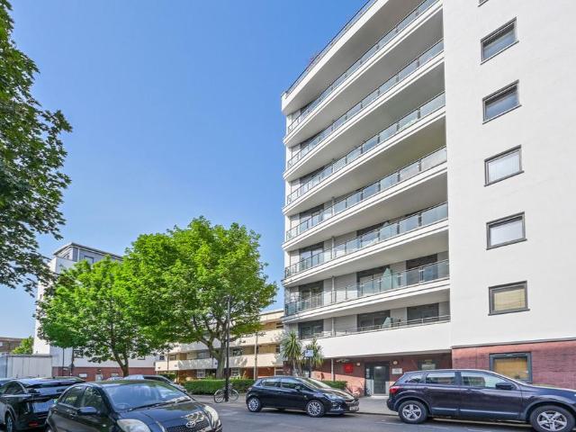 Devonport Street, Shadwell, London, E1 2 bed flat to rent £2,300 pcm £531 pw