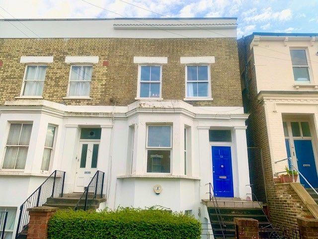 Devonport Road, London W12, Room to rent, £875 pcm | PrimeLocation