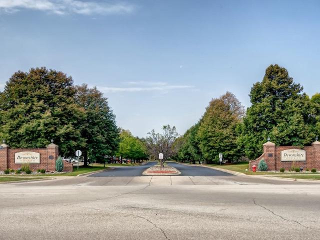 Devonshire Apartments 2 Bedroom Apartment for Rent at 10310 Devonshire Rd, Bloomington, MN 55431