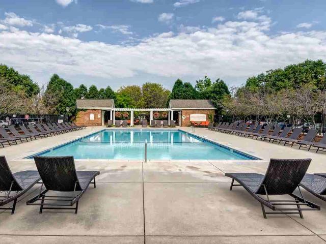Devonshire Apartments 2 Bedroom Apartment for Rent at 10310 Devonshire Rd, Bloomington, MN 55431