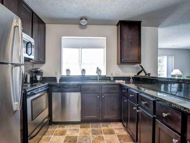 Devonshire Apartments 2 Bedroom Apartment for Rent at 10310 Devonshire Rd, Bloomington, MN 55431