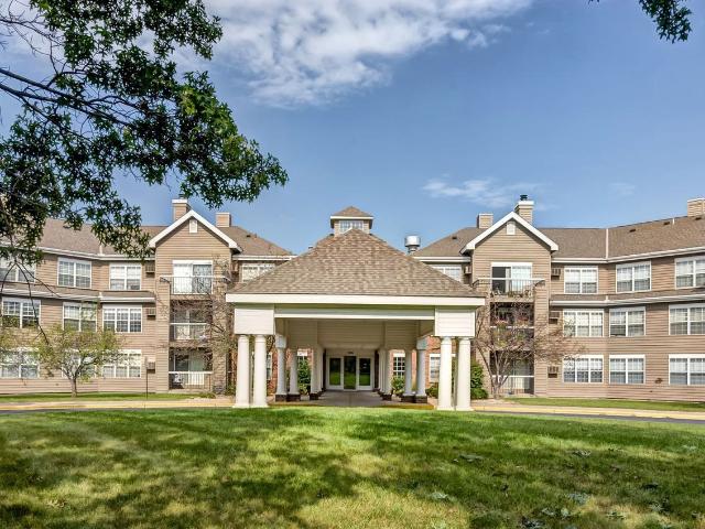 Devonshire Apartments 2 Bedroom Apartment for Rent at 10310 Devonshire Rd, Bloomington, MN 55431