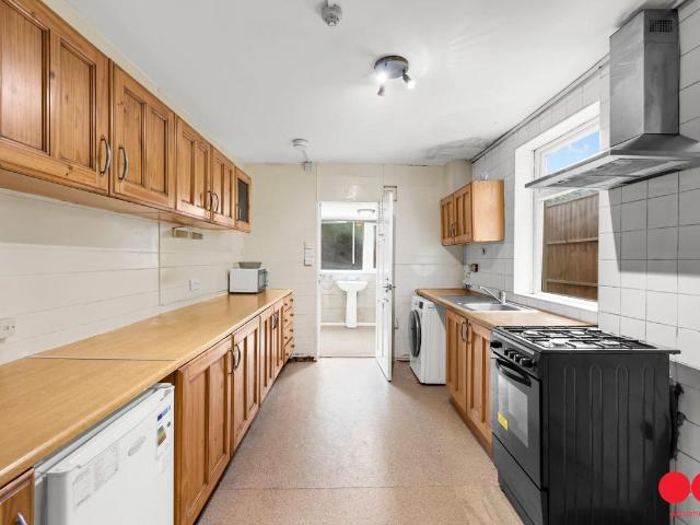 Devonshire Close, London E15, 4 bed end terrace house to rent, £2,250 pcm | PrimeLocation