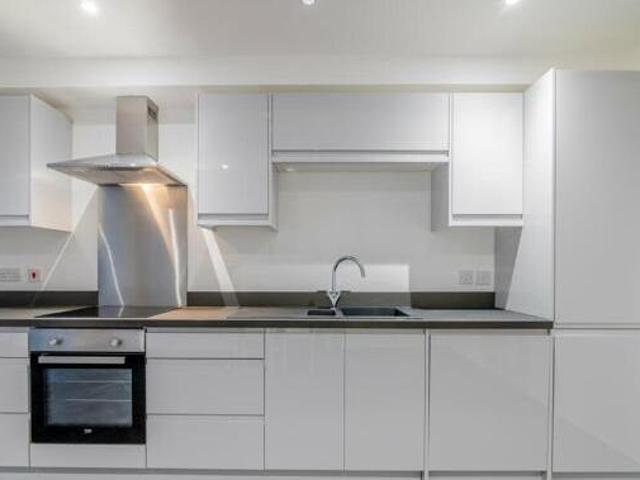 Devonshire House, Devonshire Lane, 2 Bedroom House