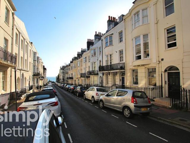 Devonshire Place, Brighton BN2, 1 bed flat to rent, £1,225 pcm | PrimeLocation