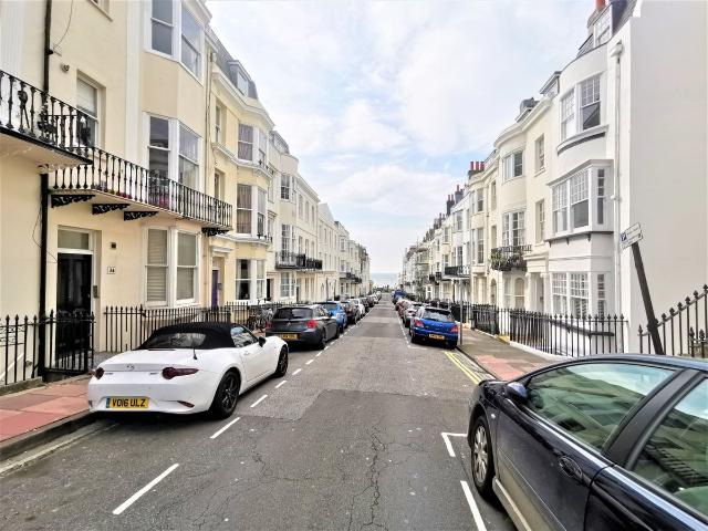 Devonshire Place, Brighton BN2, Studio to rent, £850 pcm | PrimeLocation