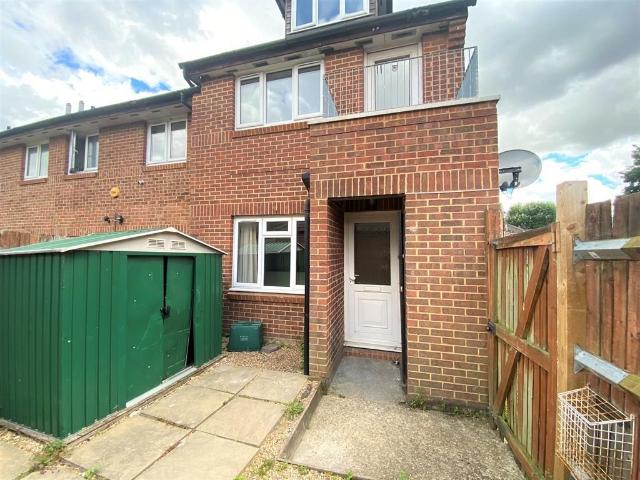 Devonshire Road, Carshalton SM5, 1 bed maisonette to rent, £1,250 pcm | PrimeLocation