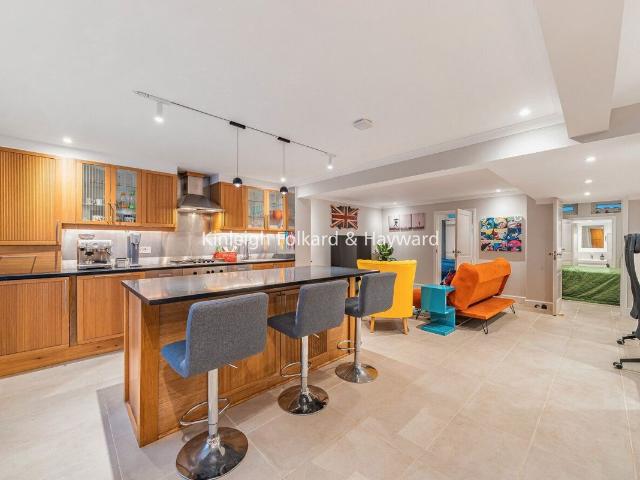 Devonshire Road, Chiswick, London W4, 2 bed flat to rent, £3,250 pcm | PrimeLocation