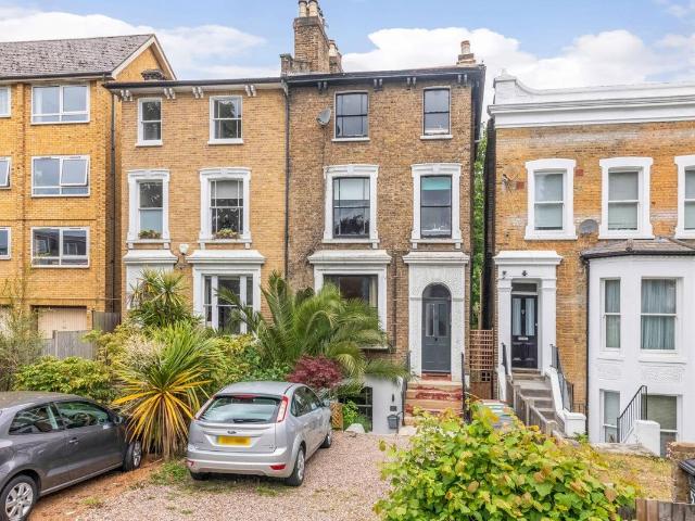 Devonshire Road, Forest Hill, London SE23, 2 bed flat to rent, £1,900 pcm | PrimeLocation