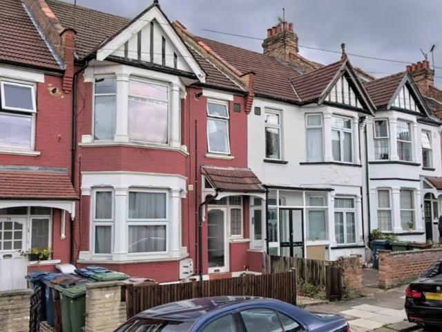 Devonshire Road, Harrow, Middlesex, HA1 1 bed apartment to rent £1,450 pcm £335 pw
