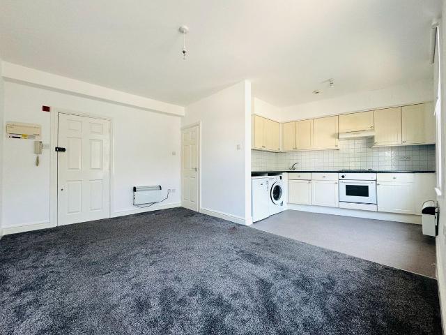Devonshire Road, London SE23, Studio to rent, £1,050 pcm | PrimeLocation