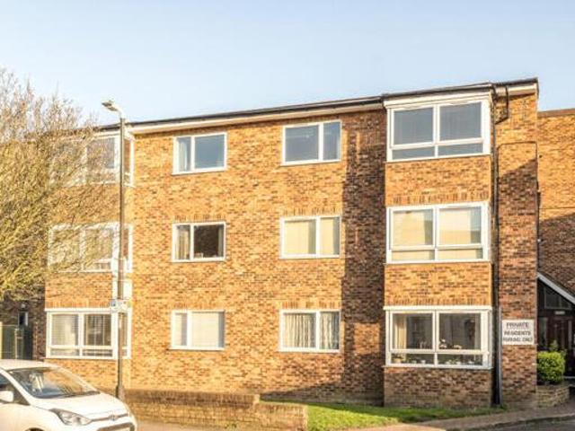 Devonshire Road, London, 2 Bedroom Apartment