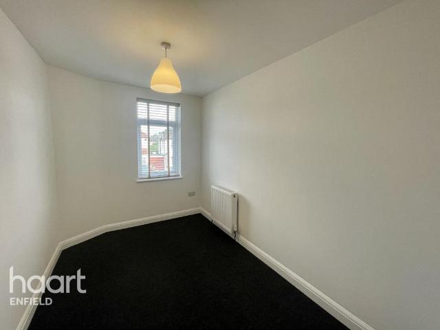 Devonshire Road, LONDON 4 bed terraced house to rent £2,400 pcm £554 pw
