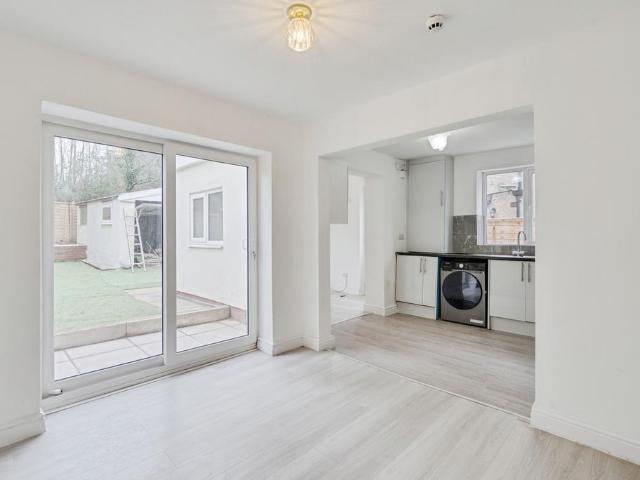 Devonshire Road, Manchester, M46 5 bed house to rent £1,900 pcm £438 pw