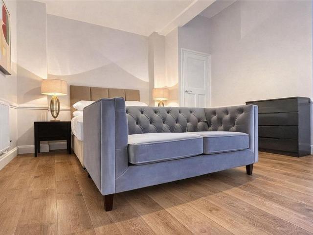 Devonshire Street, Fitzrovia, London W1W, Studio to rent, £2,600 pcm | PrimeLocation