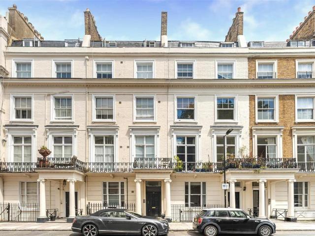 Devonshire Terrace, London W2 Studio to rent £1,733 pcm £400 pw