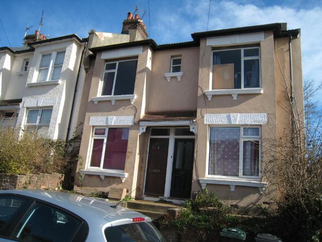 Dewe Road, Brighton BN2 3 bed terraced house to rent £1,986 pcm £458 pw