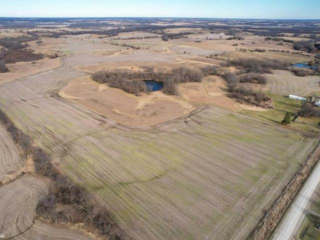 Dewey Rd, Centerville, IA 52544