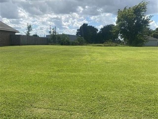 Dewey St, Westlake, LA 70669