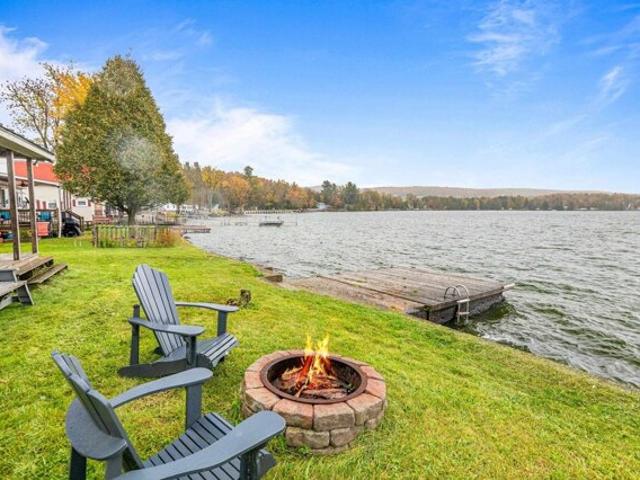 Dewing Rd, Franklin, Home For Sale