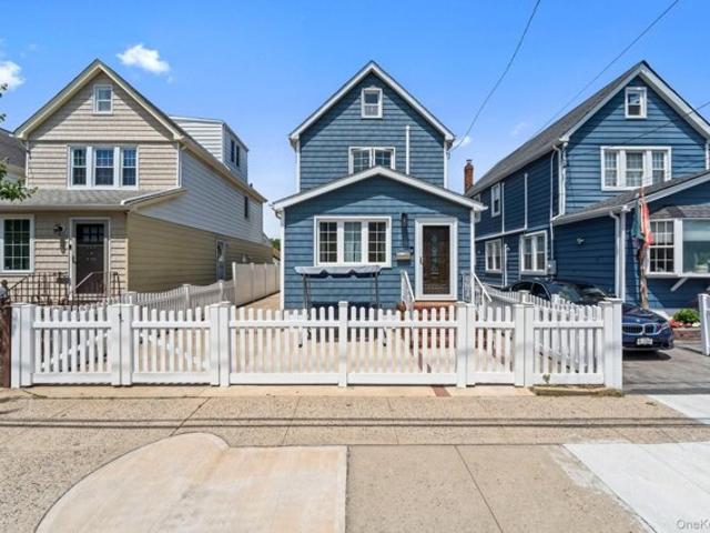Dewitt St, Valley Stream, Home For Sale