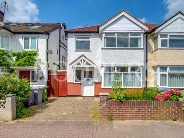 Dewsbury Road, London, 3 Bedroom Semi detached
