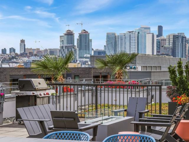 Dexter Hayes 1 Bedroom Apartment for Rent at 1701 Dexter Ave N, Seattle, WA 98109 Westlake