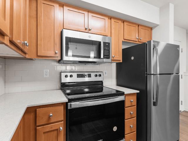 Dexter Lake Union 1 Bedroom Apartment for Rent at 1215 Dexter Ave N, Seattle, WA 98109 Westlake