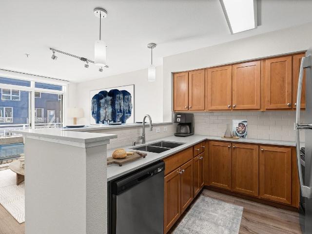 Dexter Lake Union 1 Bedroom Apartment for Rent at 1215 Dexter Ave N, Seattle, WA 98109 Westlake