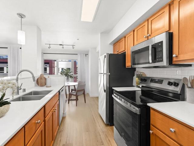 Dexter Lake Union 2 Bedroom Apartment for Rent at 1215 Dexter Ave N, Seattle, WA 98109 Westlake