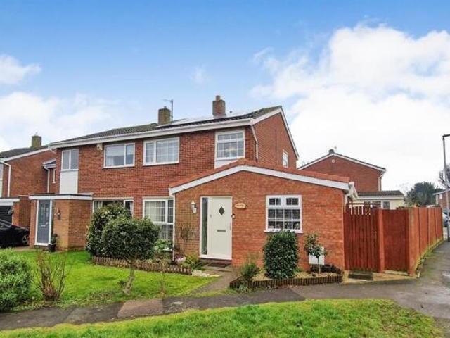 Dimmock Road, Wootton, 3 Bedroom Semi detached