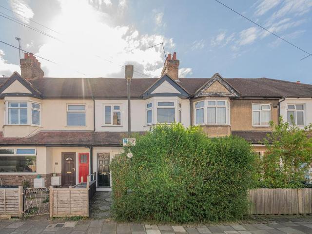 Dinton Road, Colliers Wood, London, SW19 2 bed flat to rent £3,467 pcm £800 pw