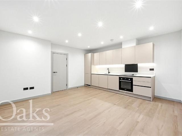 Dingwall Road, East Croydon CR0, 1 bed flat to rent, £1,350 pcm | PrimeLocation