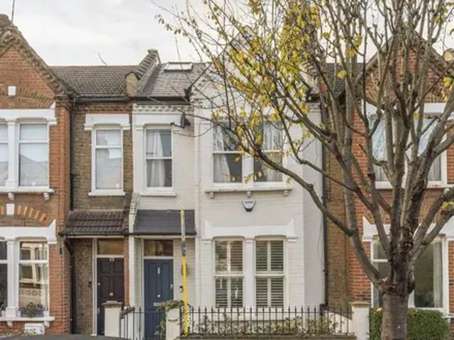 Dingwall Road, London, SW18 3AZ, United Kingdom | 4 bed duplex for rent #136499789 | Rentberry