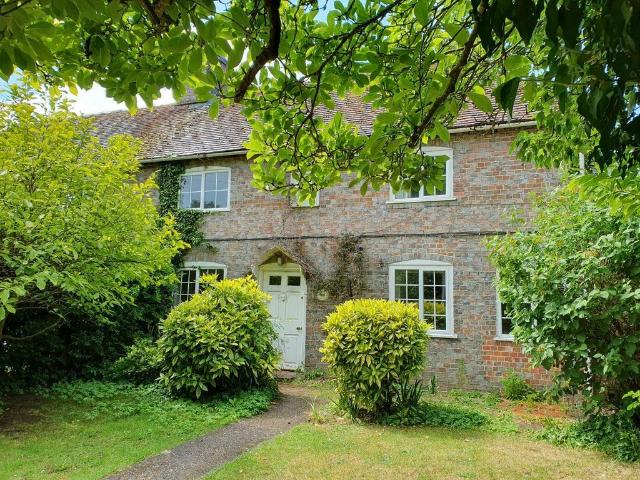 Dial Cottage, High Street, Chieveley 2 bed house to rent £1,495 pcm £345 pw