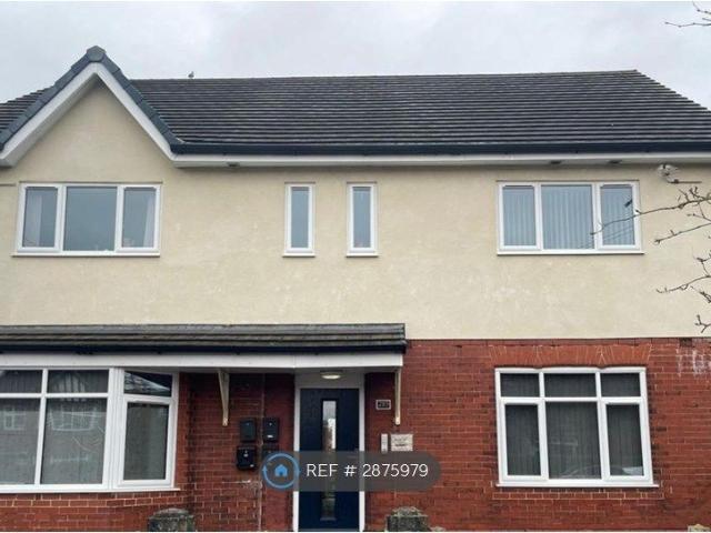Dialstone Lane, Stockport SK2, 2 bed flat to rent, £1,100 pcm | PrimeLocation