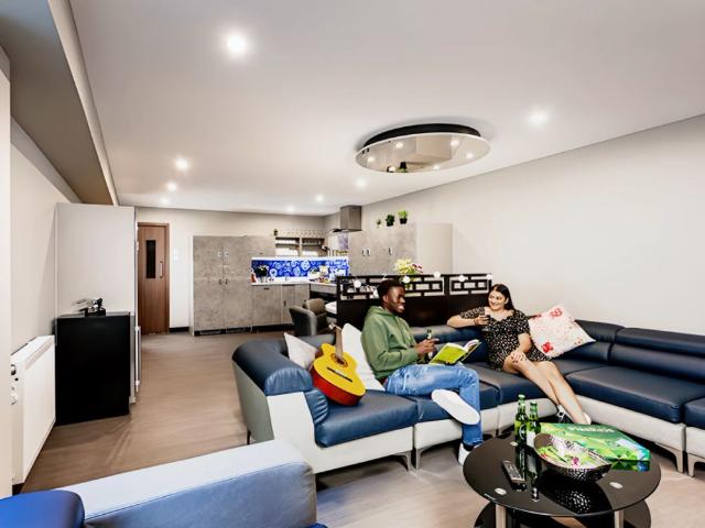 Diamond en suite serviced apartment