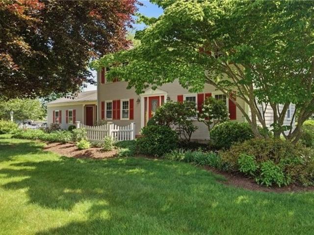 Diamond Hill Rd, Cumberland, Home For Sale