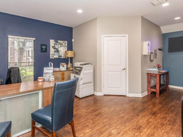 Diamond Loch Apartment Homes 3 Bedroom Apartment for Rent at 6100 Glenview Dr, North Richland Hills, TX 76180