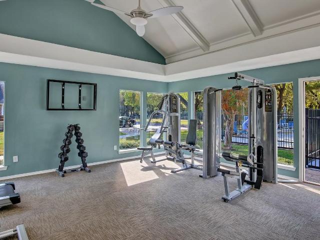 Diamond Loch Apartment Homes 3 Bedroom Apartment for Rent at 6100 Glenview Dr, North Richland Hills, TX 76180