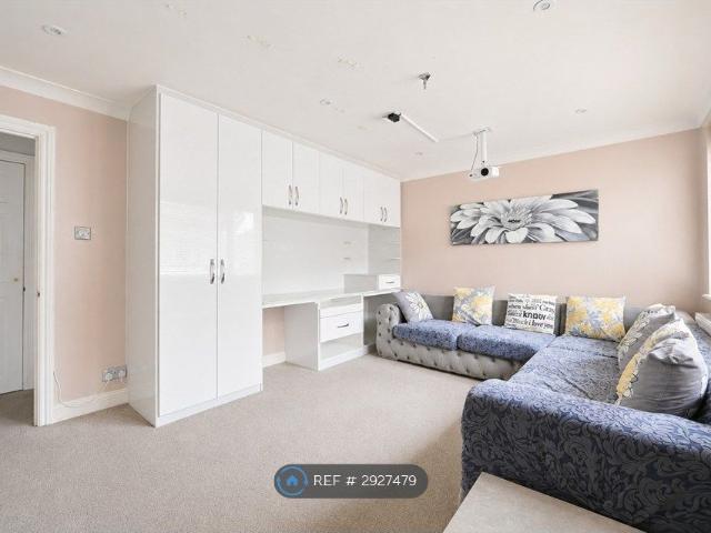 Diamond Road, Watford WD24, 2 bed detached house to rent, £2,000 pcm | PrimeLocation