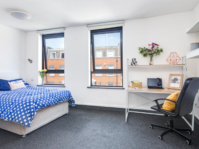 Diamond Studio, at Fulham Palace Studios
